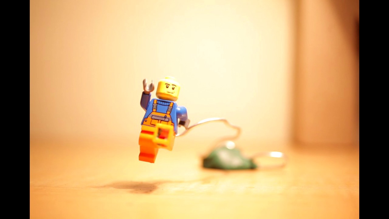 Minifigure Run | Follow Focus Practice (STOP-MOTION) - YouTube