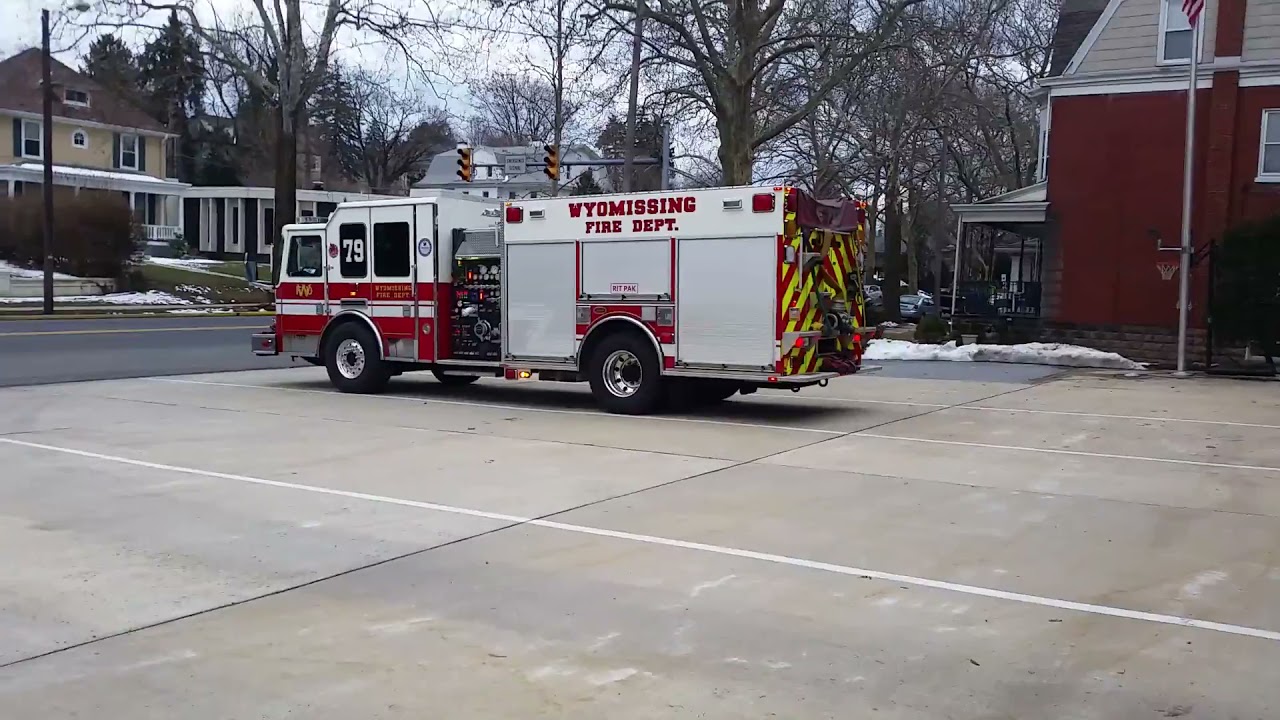 Wyomissing Fire Company Engine 79 - YouTube