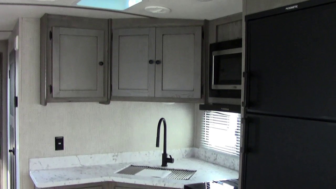 2020 KEYSTONE OUTBACK UL 299URL - YouTube