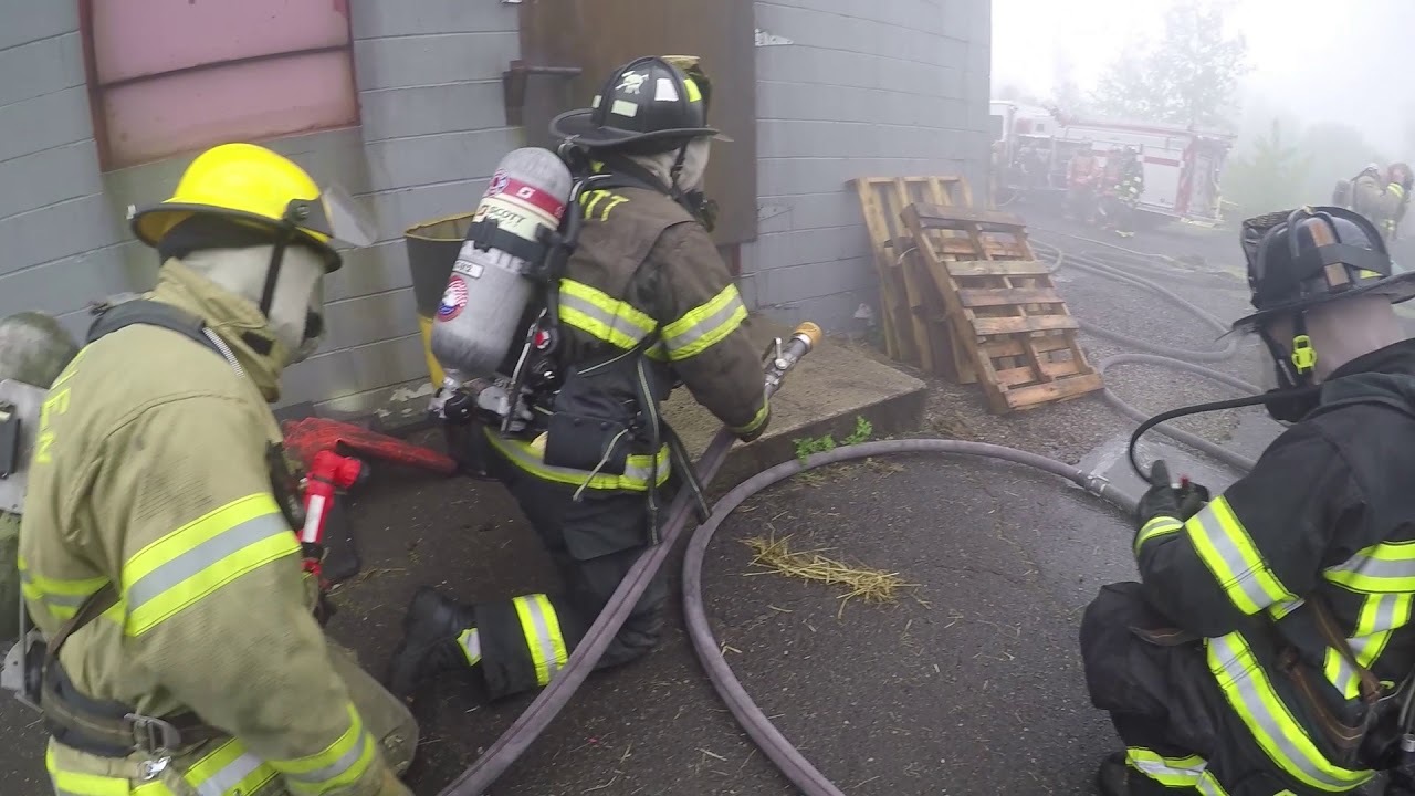 Wolcott Fire School | Firefighter 2 Class Live Burn - YouTube