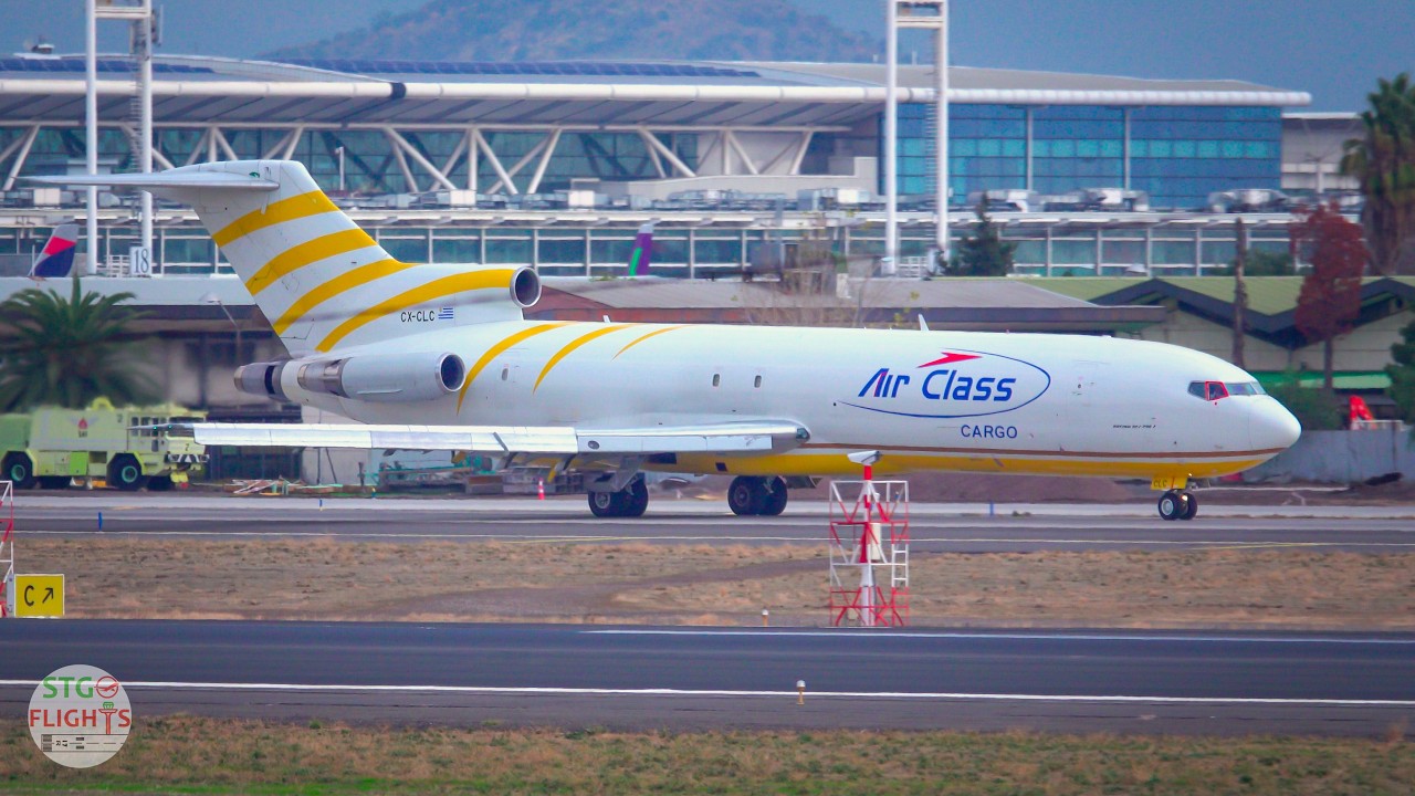 Air Class Cargo Boeing 727 in Santiago. Plane spotting at SCL airport ...