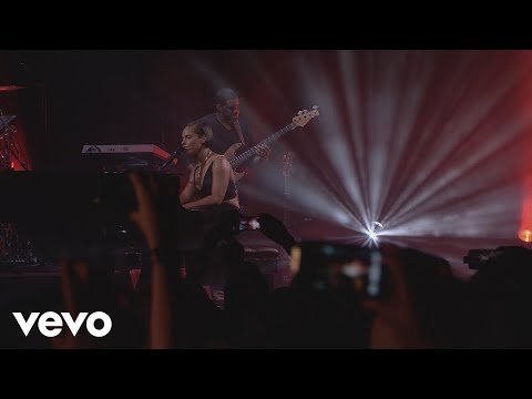 Alicia Keys - Fallin' (Live from iTunes Festival, London, 2012)