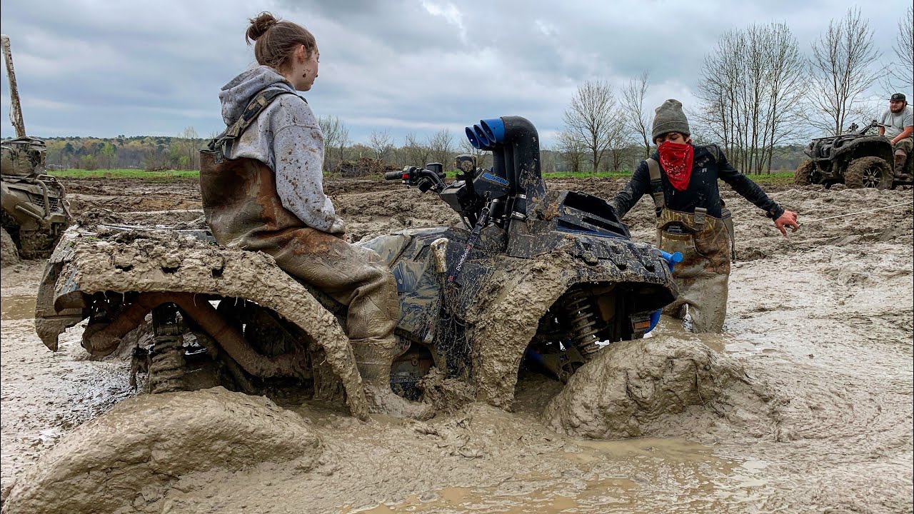 Complete Chaos At Mud Nationals 2019 - YouTube