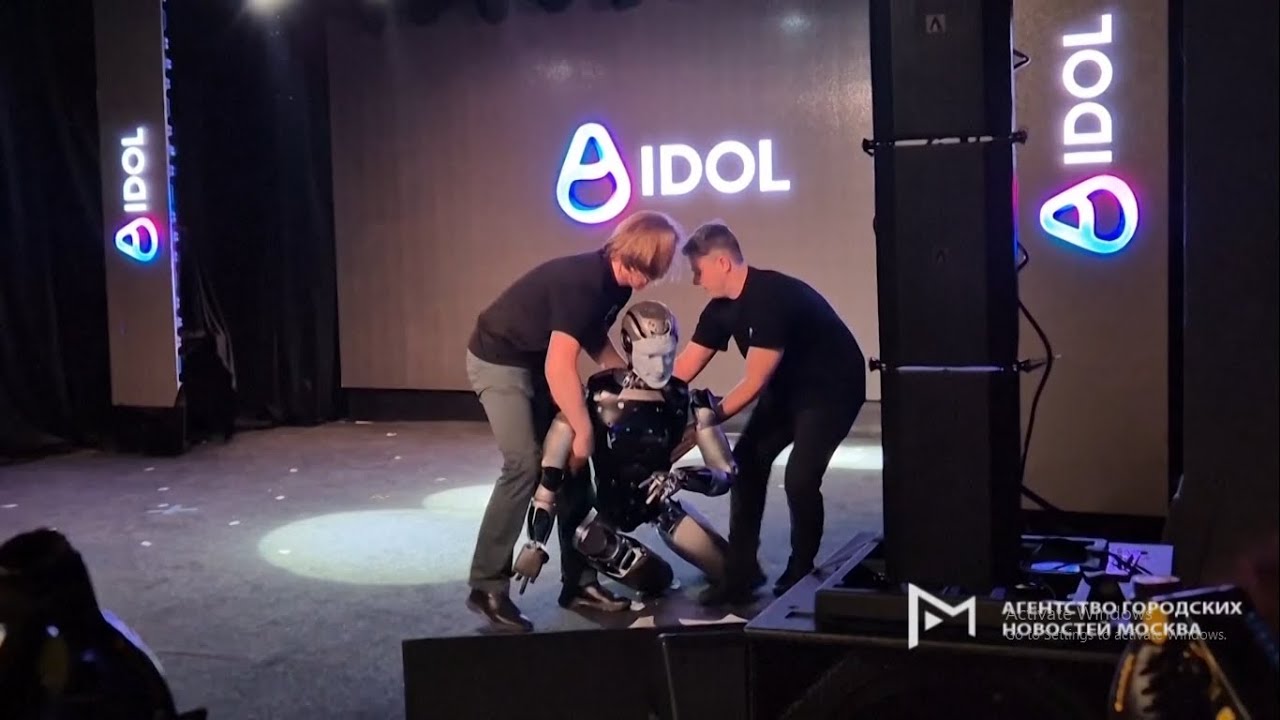 Viral! Robot Humanoid AI Pertama Rusia Terjatuh Saat Debut Perdana ...