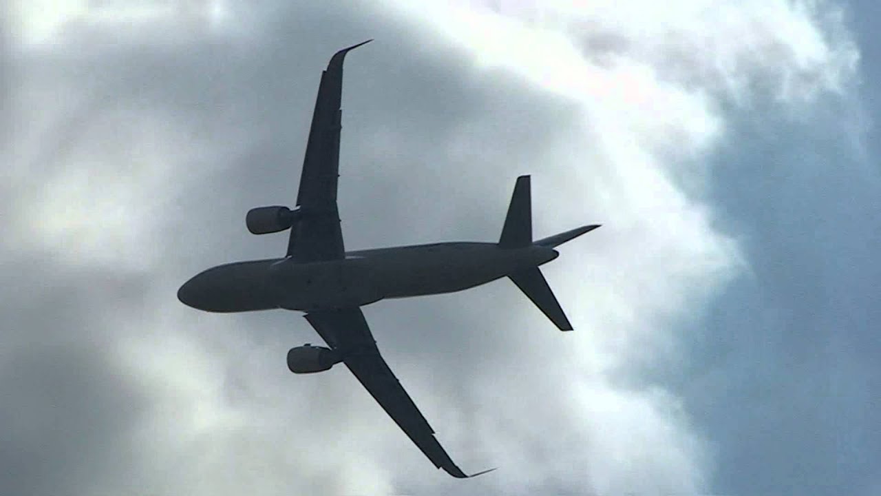 Airbus A320 with "Sharklets" flight display at ILA Berlin 2012 - YouTube