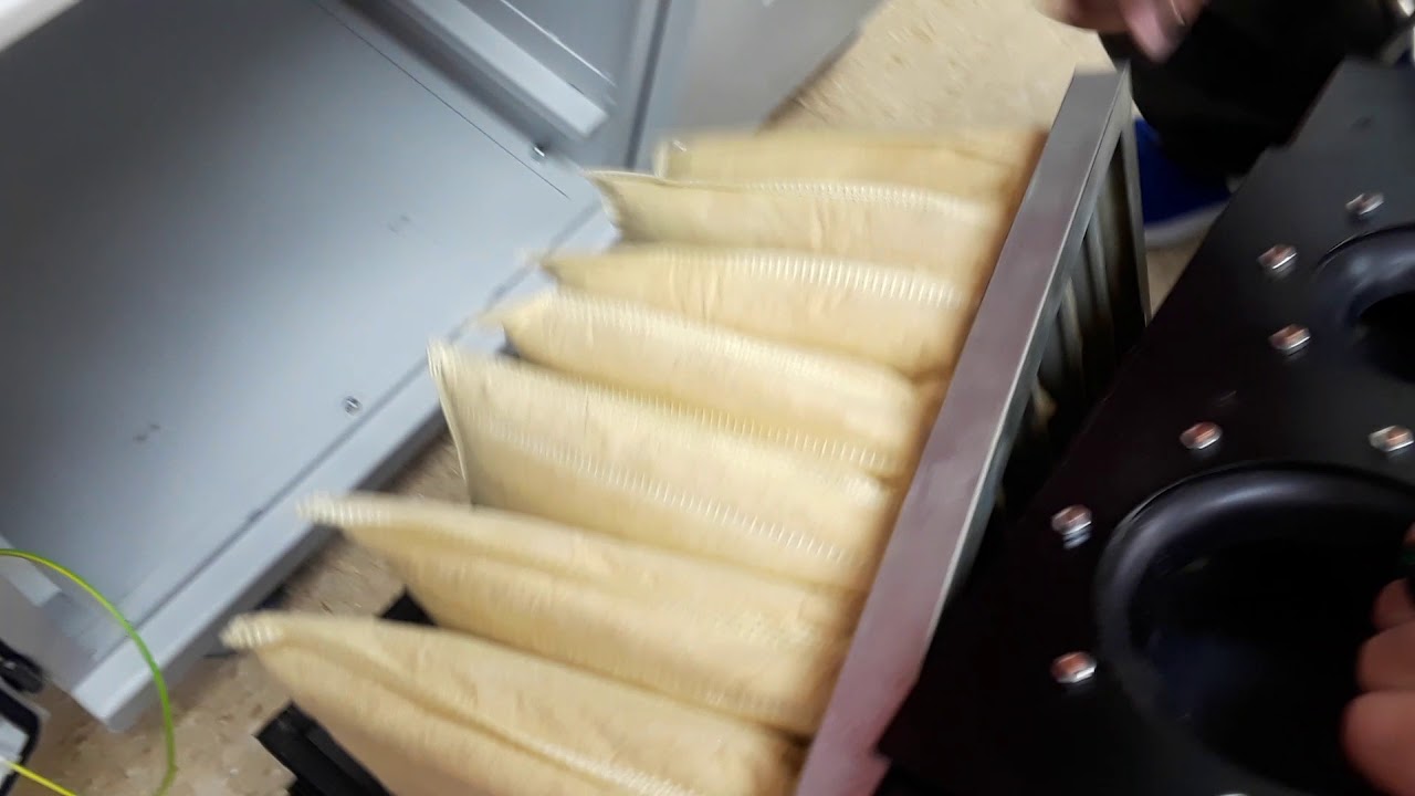 How to clean the laser cutter filter - YouTube