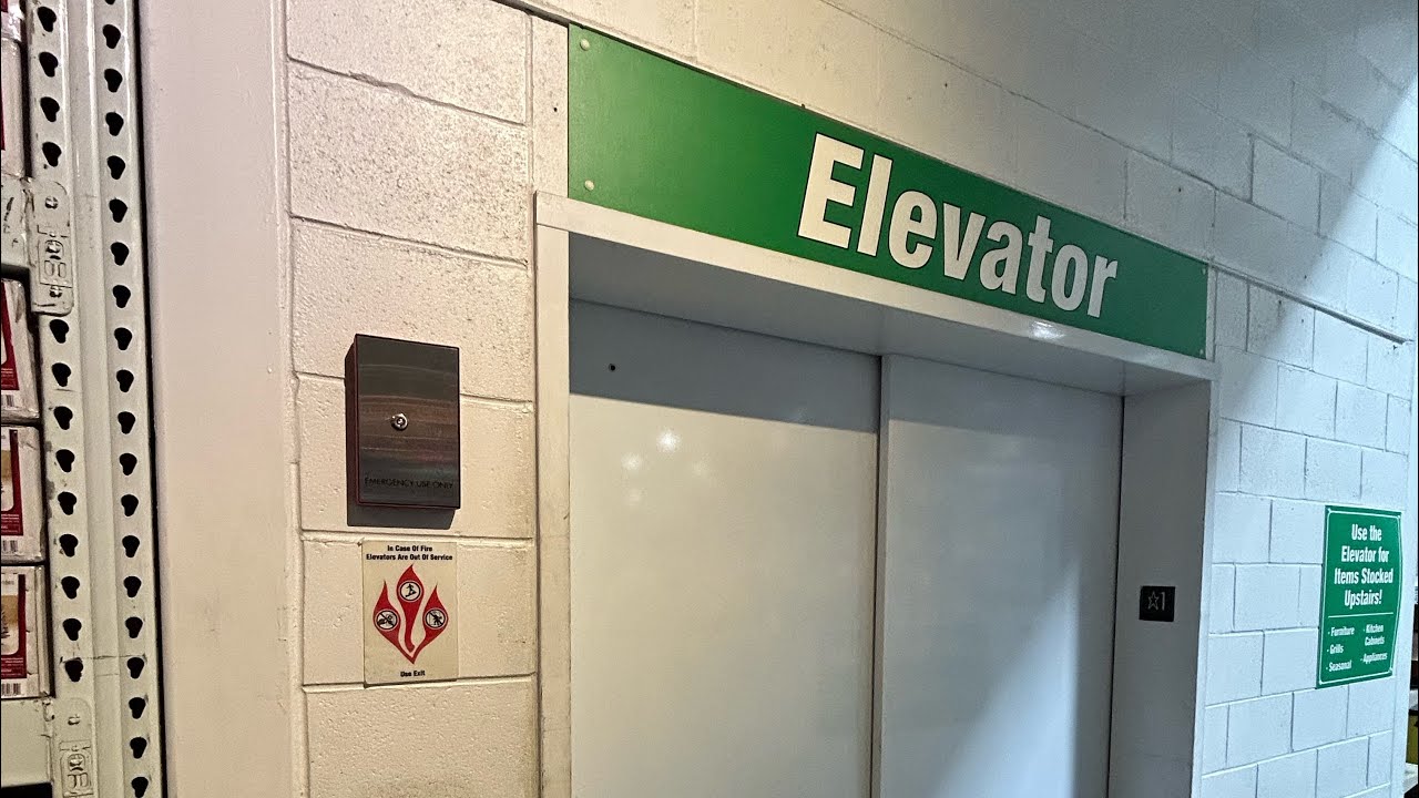 Abell Hydraulic Elevator At Menards In Jeffersonville, IN - YouTube