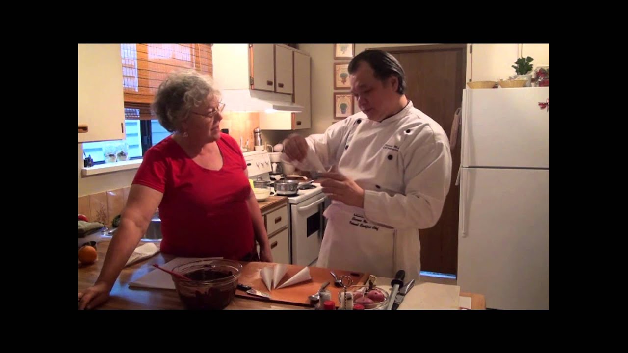 Tuxedo Strawberries by Mamma Elf & Chef Clarence for Valentine's Day ...