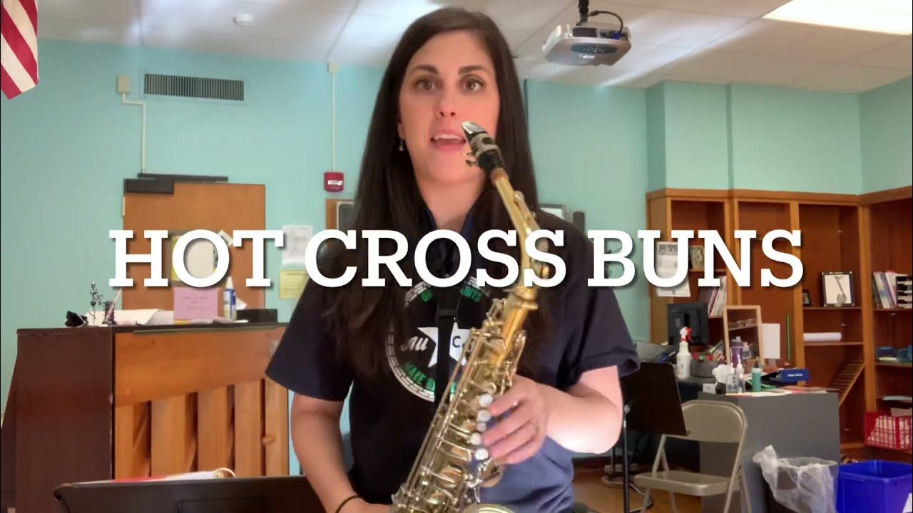 Hot Cross Buns on your Alto Sax - YouTube