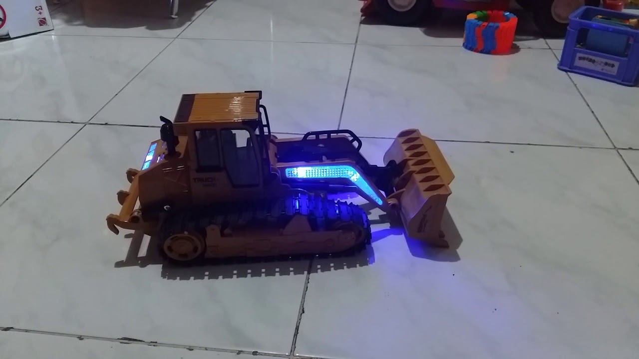 Remote Control Truck Buldoser - YouTube