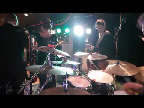 Dancing Queen - Cover by Cornelia Wild und der LIVEBAND SIX PENCE