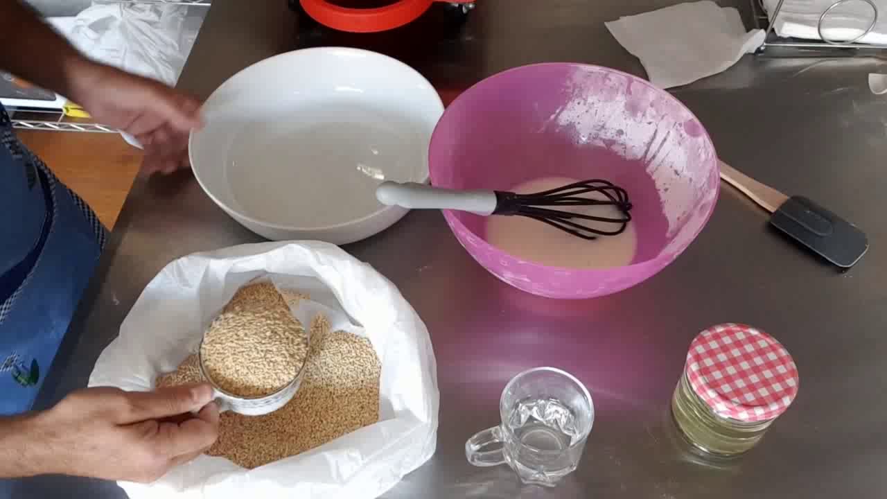 Assyrian home Bakery. Original Iraqi sesame cookies 🍪🍪 - YouTube