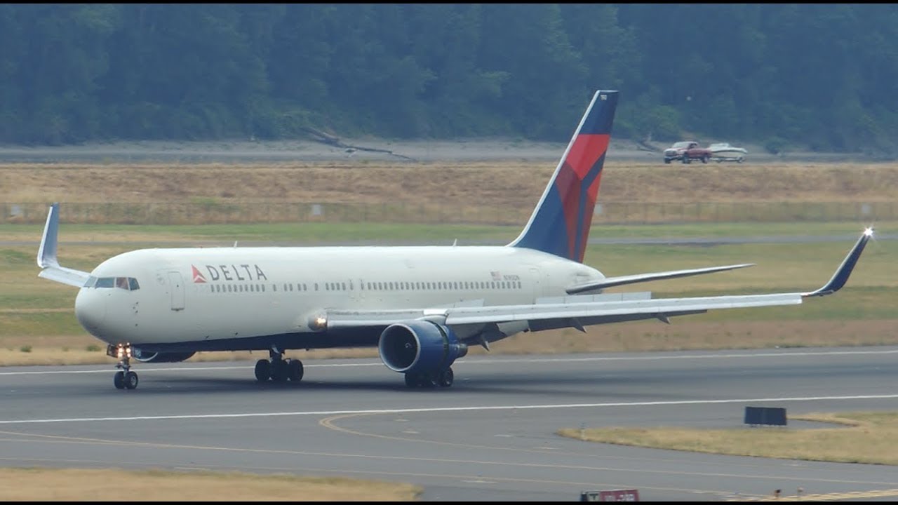 Delta Airlines Boeing 767-300ER [N190DN] landing in PDX - YouTube