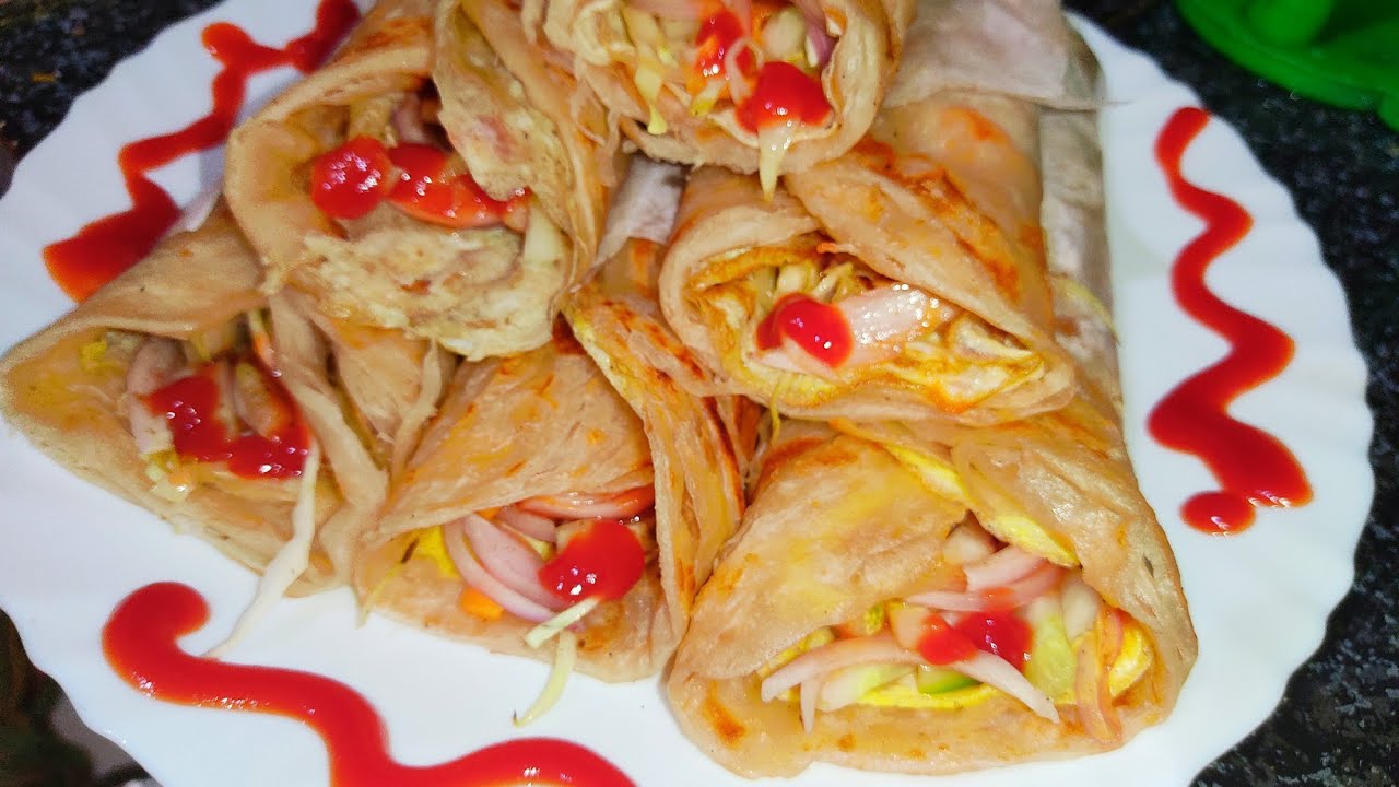 Egg porotta roll with vegetable filling/egg paratha roll/how to make ...