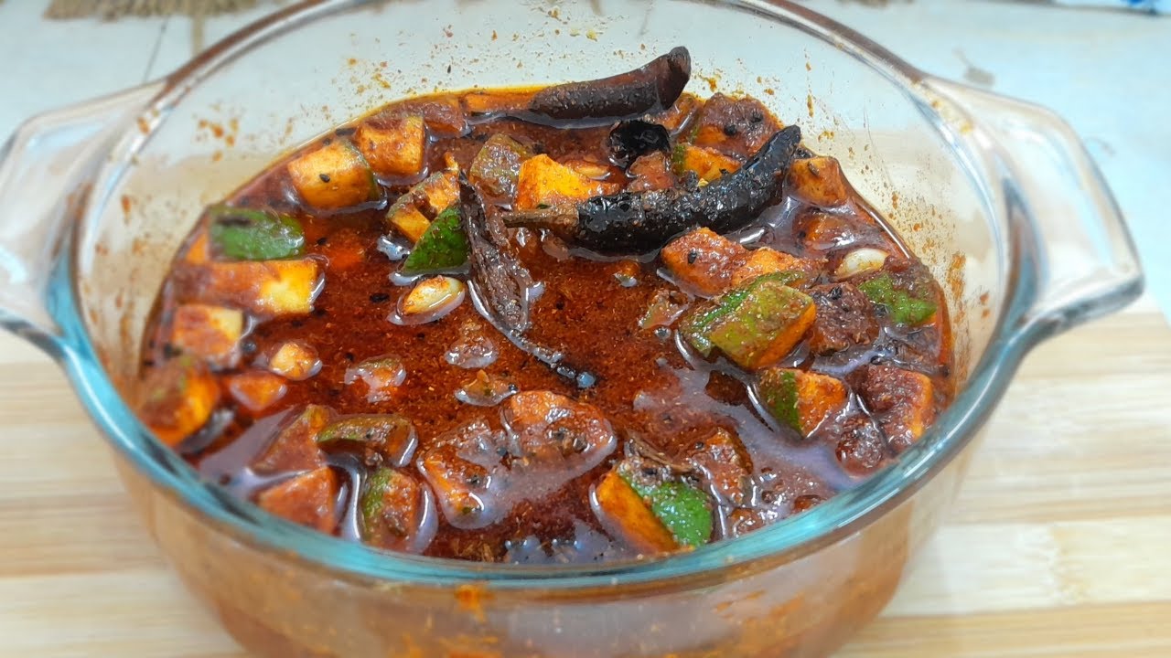Kachi kairi ka achaar 😜|raw mango pickle 🥭|very easy and tasty recipe ...