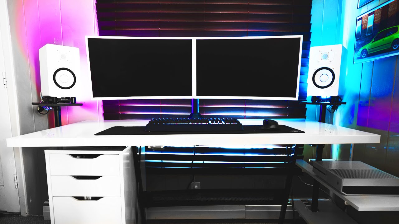 INSANE Dual Monitor Photographer Setup - Setup Spotlight - YouTube