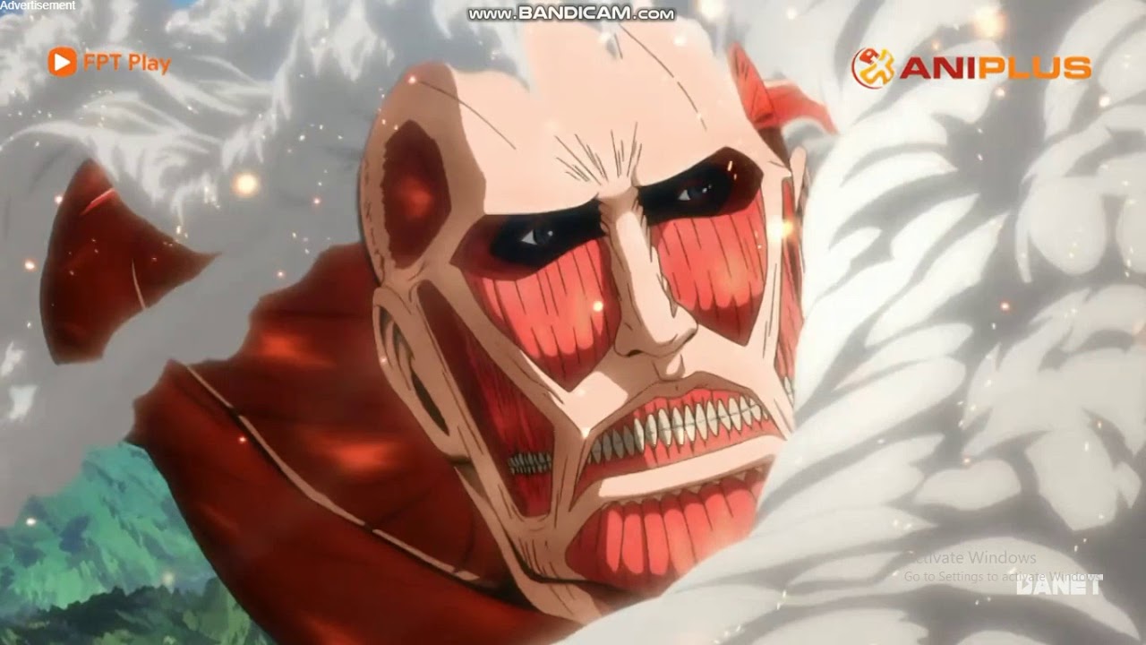 Colossus Titan breaks Trost District'Wall - YouTube