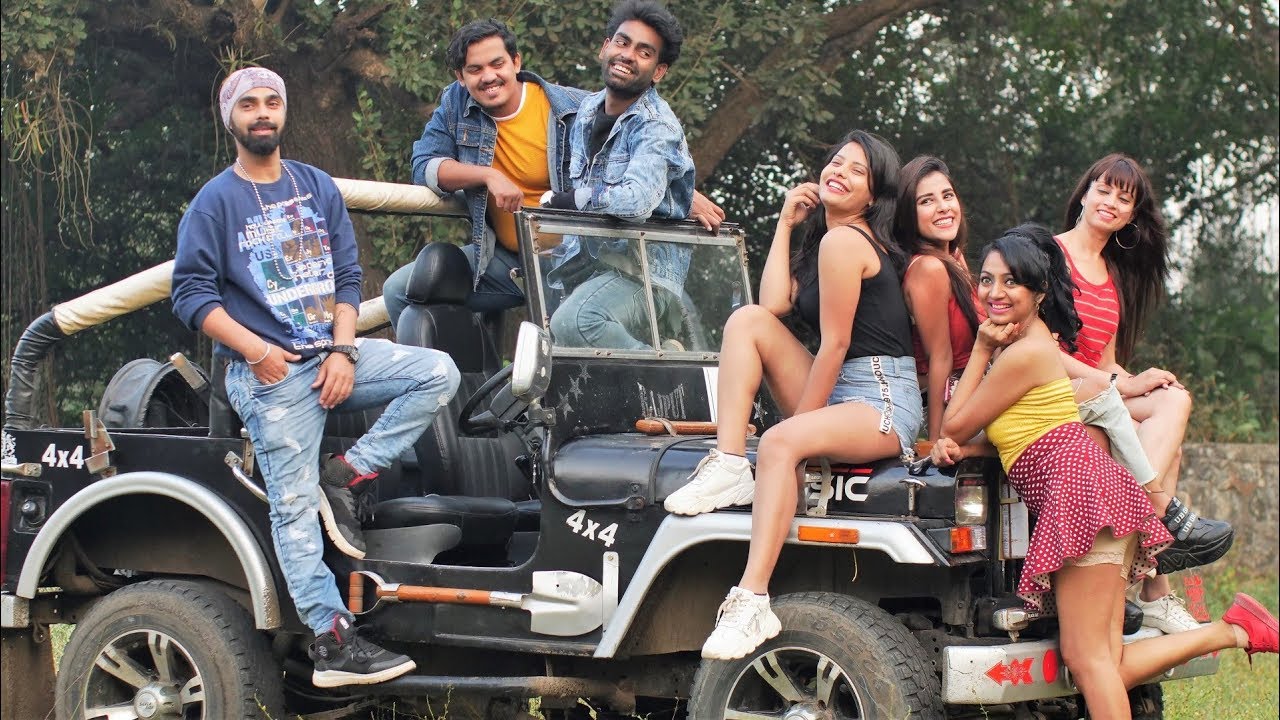 GIRLS VS BOYS | ROAD TRIP | So Effin Cray - YouTube