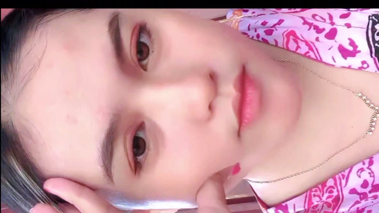 Penampilan Neng Sarah yang Terlihat Sangat Menggoda - YouTube