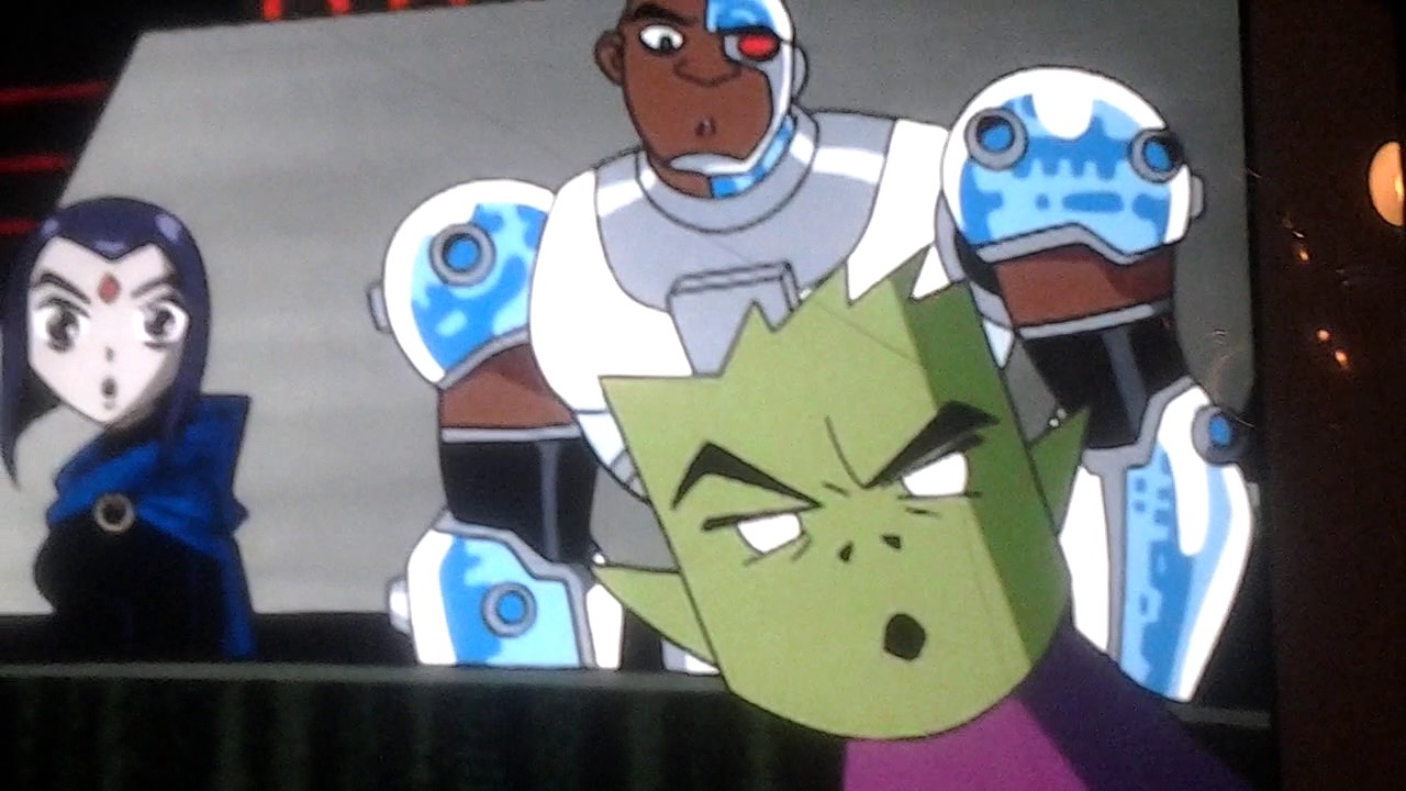 Raven 360 jump kicks beast boy - YouTube