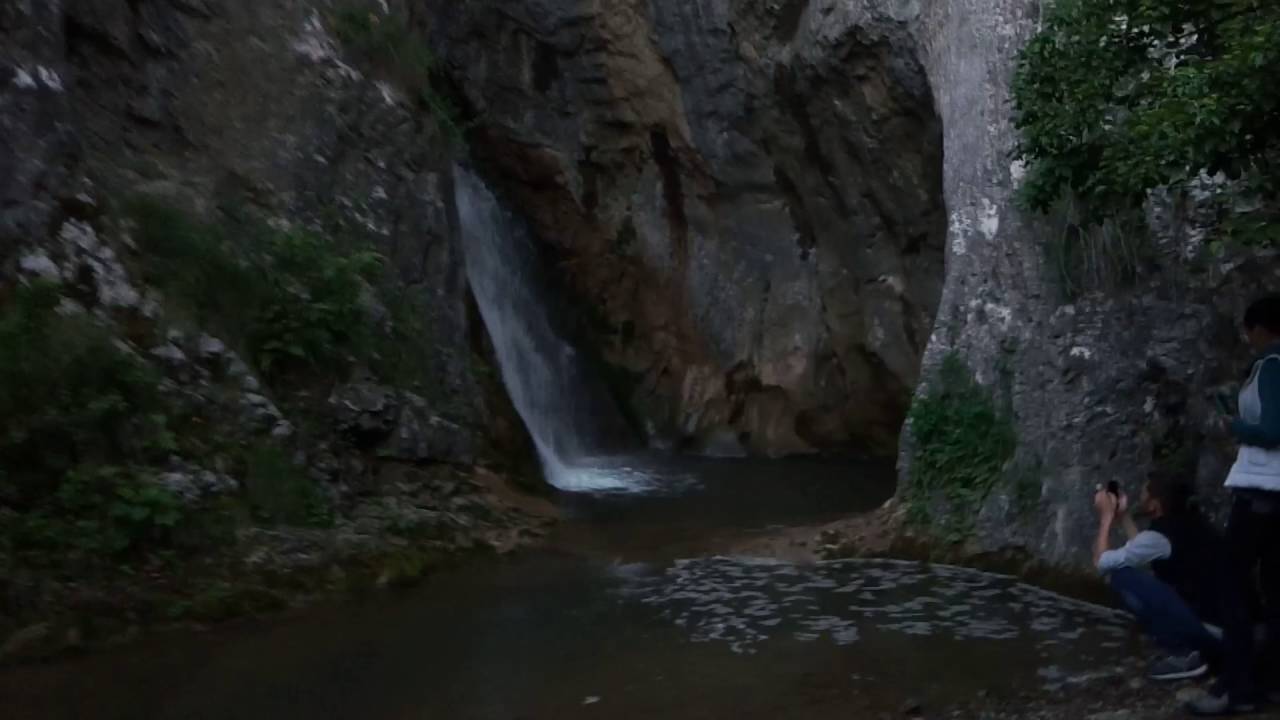 Baile romane din Galda de jos - Cheile Cetii. Judetul Alba - YouTube