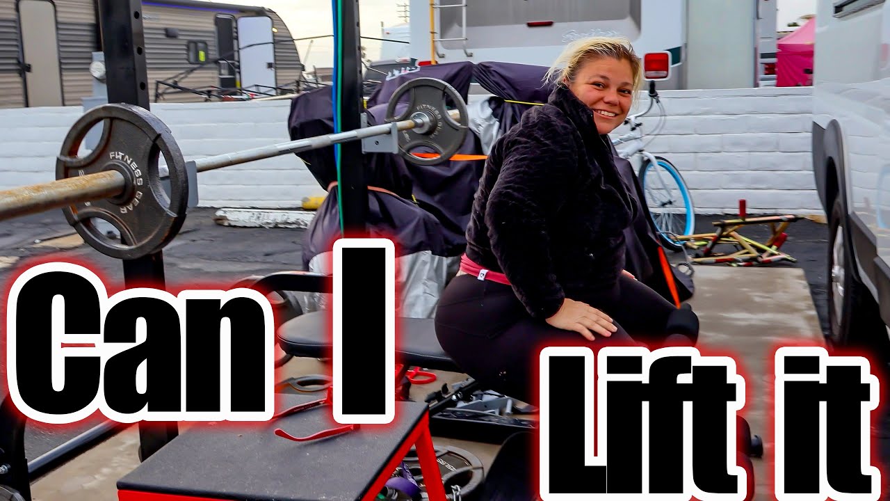 How much can a 260 lb girl Bench Press? - YouTube