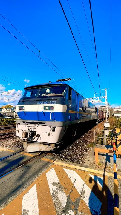 JR貨物EF210-356 〔吹〕+コキ遅1073レEF210 LED #jr貨物 #ef210形 #ef210356 #貨物 #貨物列車 #ef210ledライト #led桃太郎 - YouTube