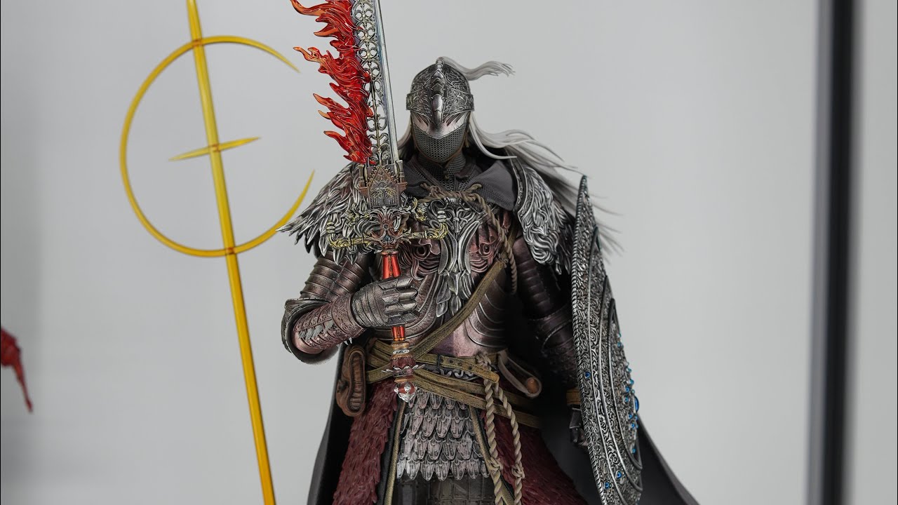 Elden Ring 1/4 Statue Vargram The Raging Wolf - YouTube