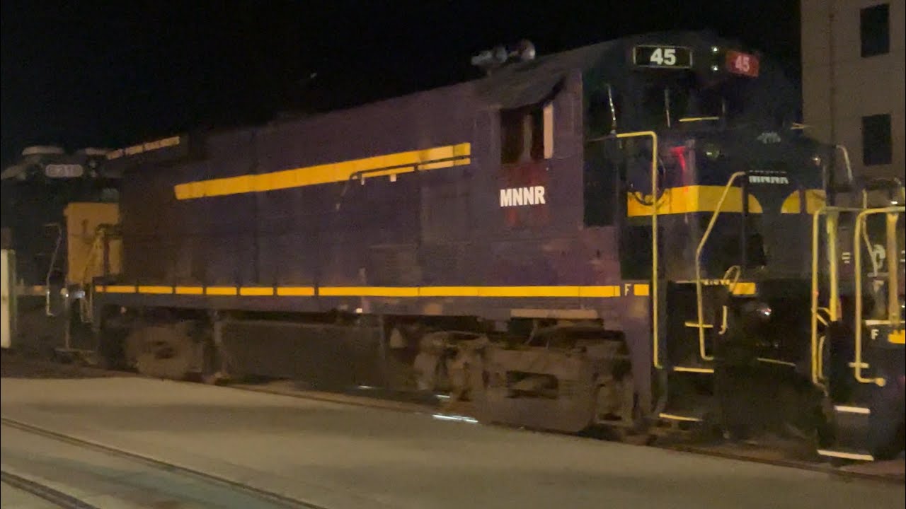 CSX L042 With MNNR #45 GE B23-7 & Ex ESPN #37 EMD SW1200 Leaving ...