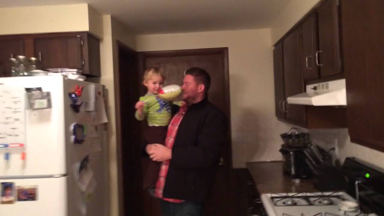 Uncle Mark's coming - YouTube