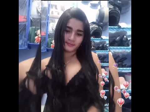 Cewek semok goyang drible...nyaris keluar isinya