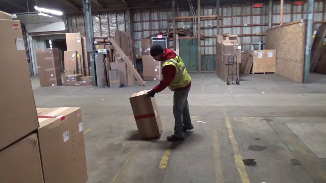 Safe Lifting Practices - YouTube