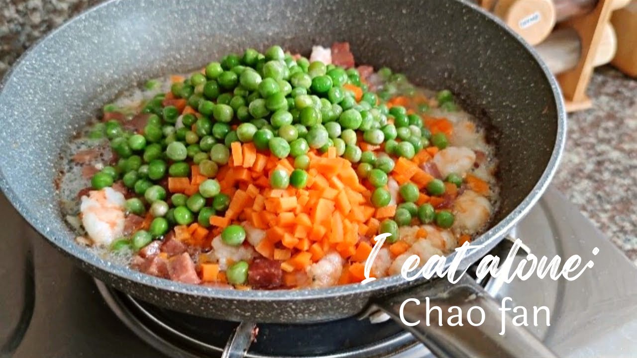 YANG CHOW FRIED RICE | Chinese fried rice - YouTube