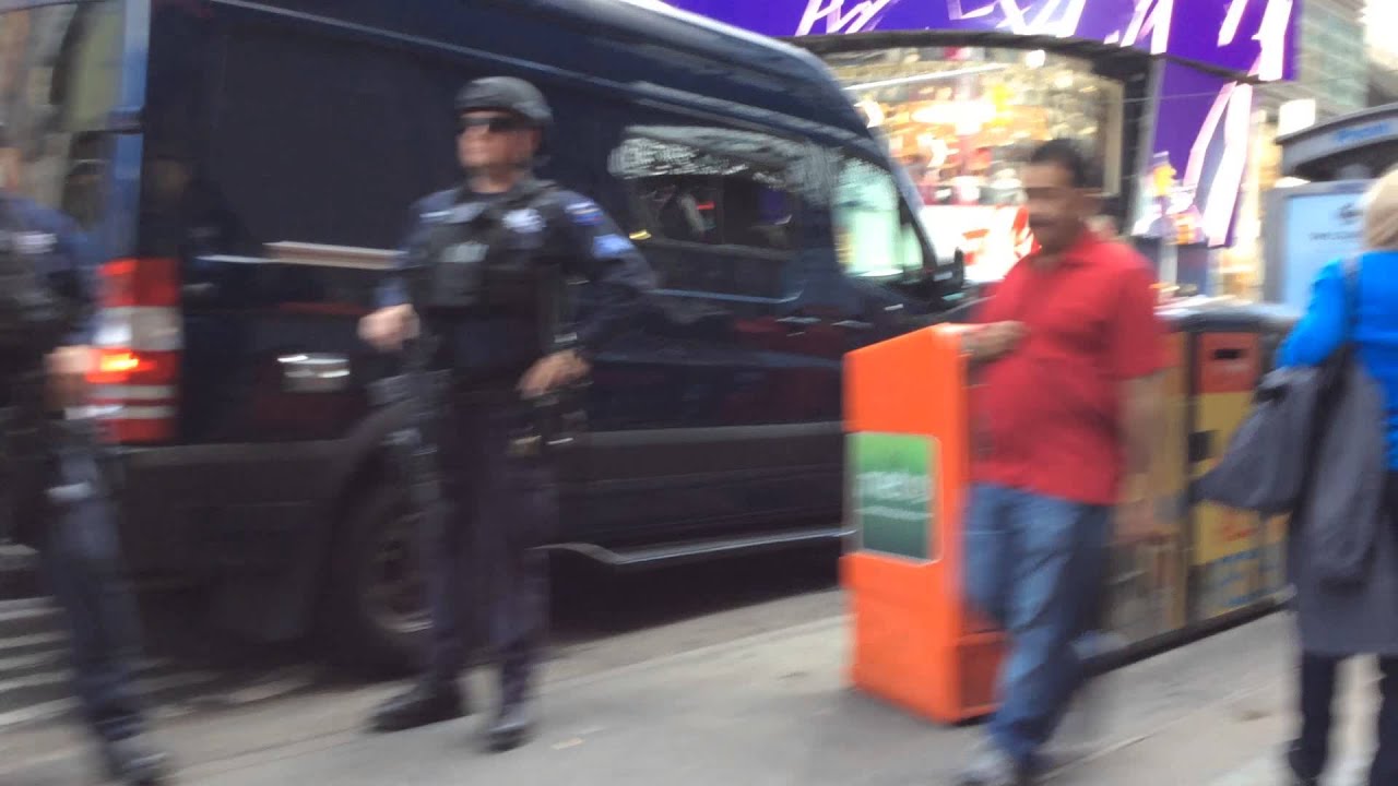 NYPD Emergency Service Unit Anti-Terrorism "Hercules" Team and K9 - YouTube