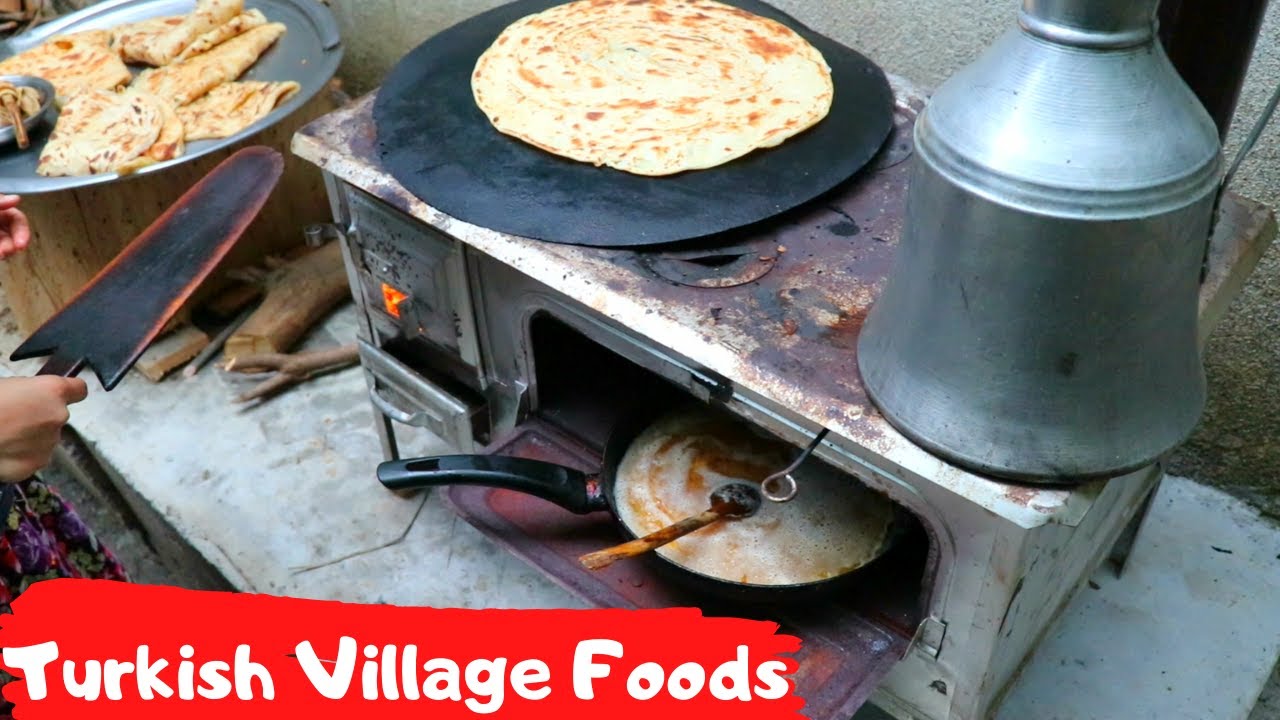 Traditional Turkish Flat Bread Katmer (Mediterranean Vegetarian Foods ...