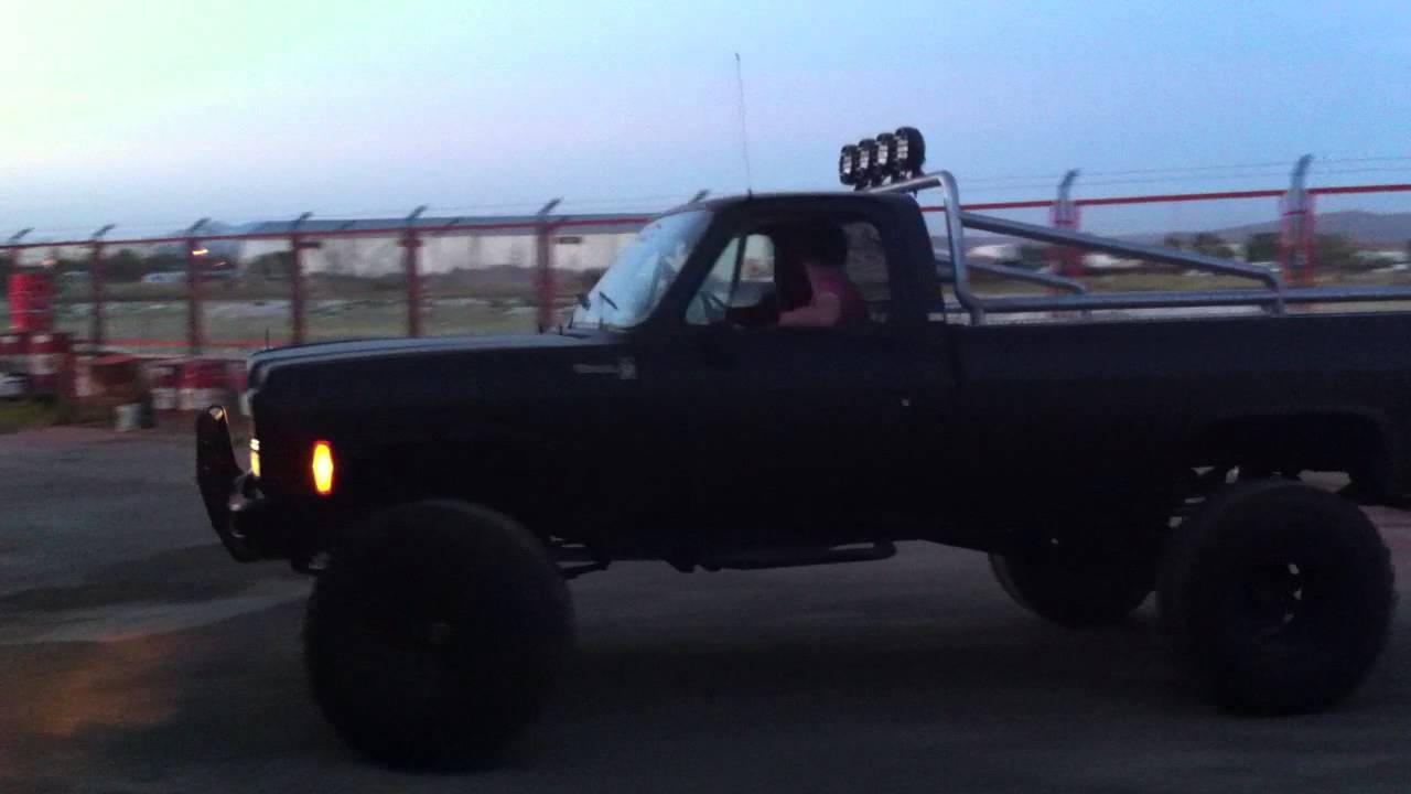 Flowmaster super 44 Chevy Silverado 350 4x4 - YouTube