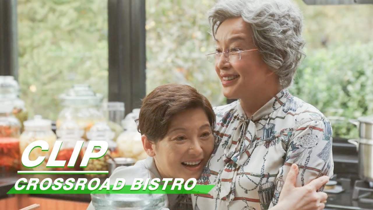 Clip: Why She Never Visits Her Late Husband | Crossroad Bistro EP06 | 北辙南辕 | iQiyi - YouTube