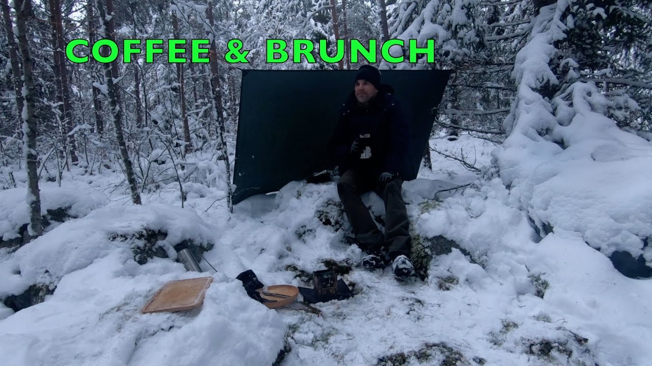 Winter Hiking & Cooking Brunch Over The Fire - YouTube