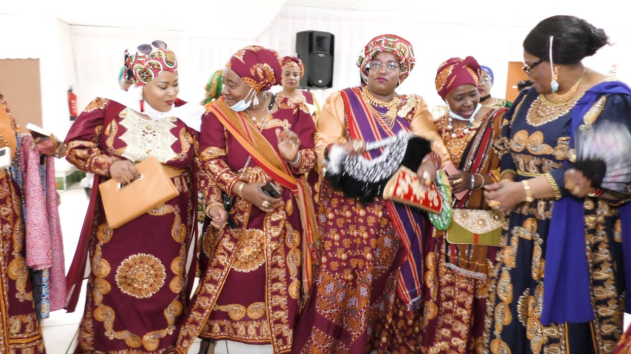 SAMBOUSSA DE MAMAN FATIMA BAMBADJANI - YouTube