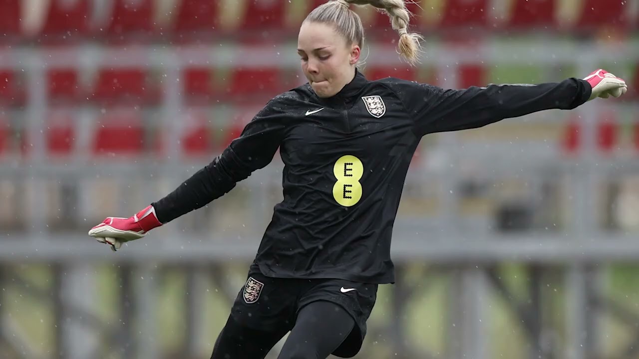 interview with Ellie Roebuck - YouTube