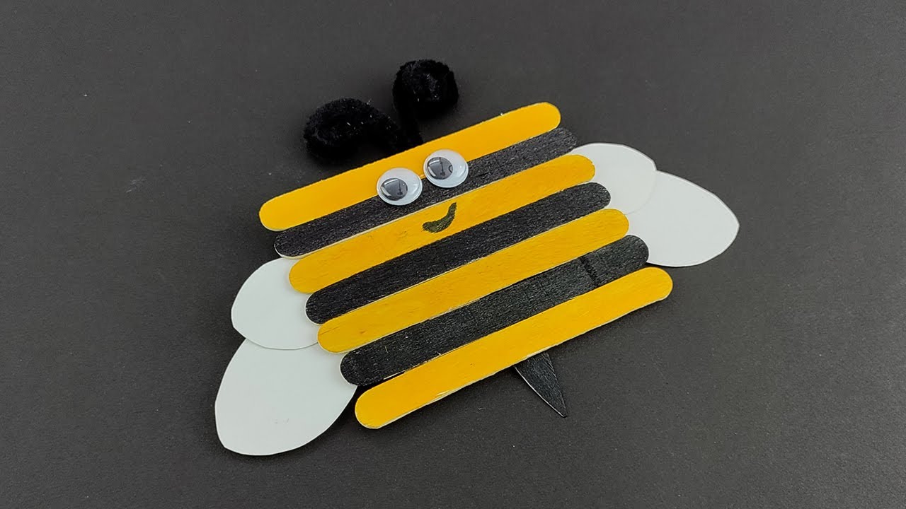 Use Ice Cream Sticks To Make A Bee: Bee Popsicle Stick Craft Tutorial ...