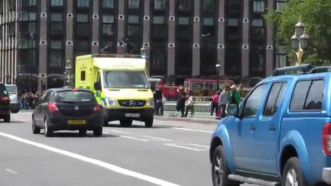 London ambulance service-Mercedes-benz sprinter on emergency call ...