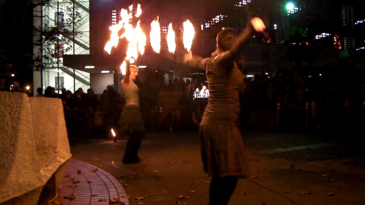 Christmas Fire Dancing - YouTube