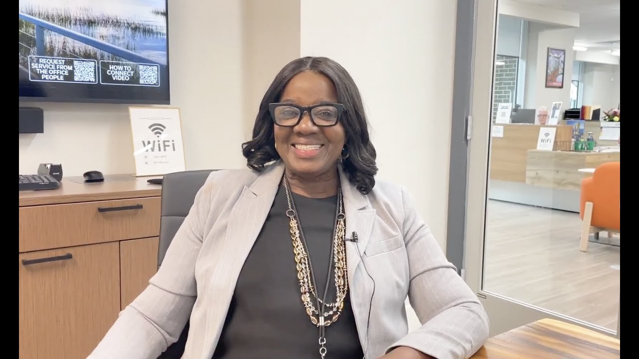 Entrepreneur Minute - Ruth Jordan, Entrepreneur Resource Center - YouTube