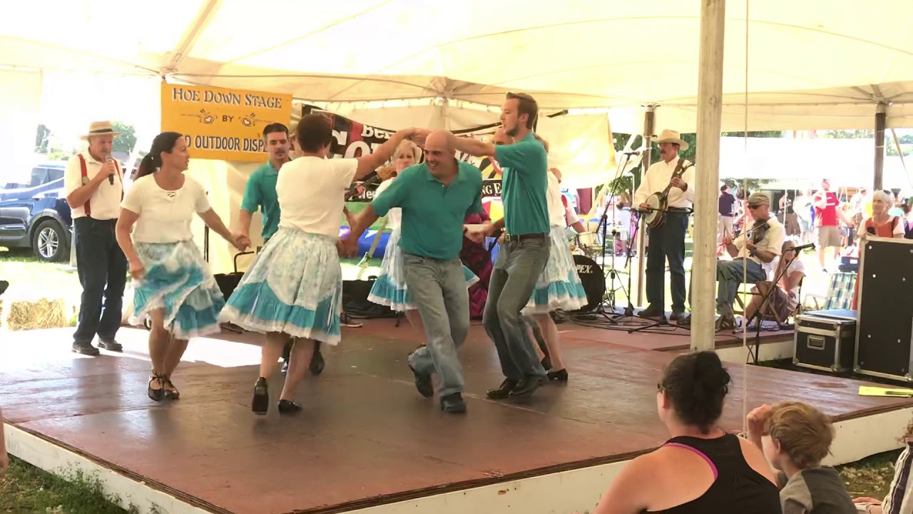 Traditional Square Dancing/Clogging - YouTube