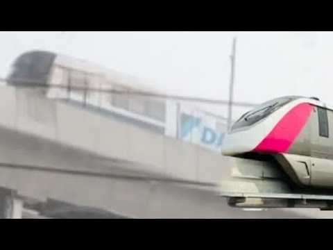 pink line and green line of bts SkyTrain - YouTube