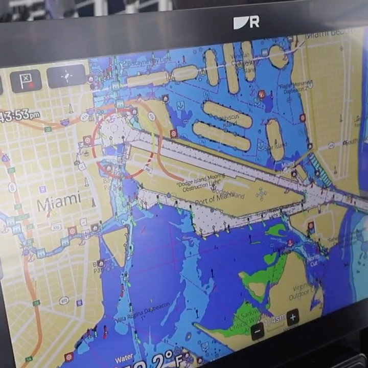 LightHouse Charts GEN 2 on Team Raymarine Yellowfin - YouTube