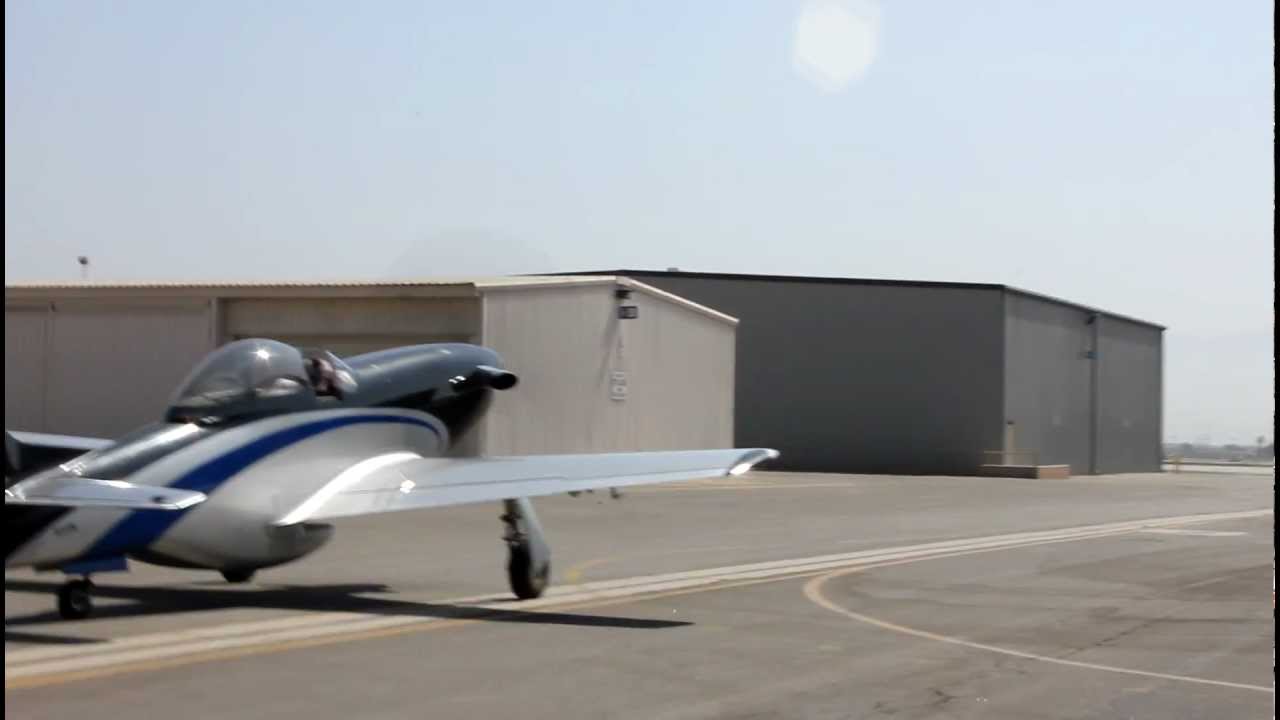 Long Nose P-51Taxi - YouTube