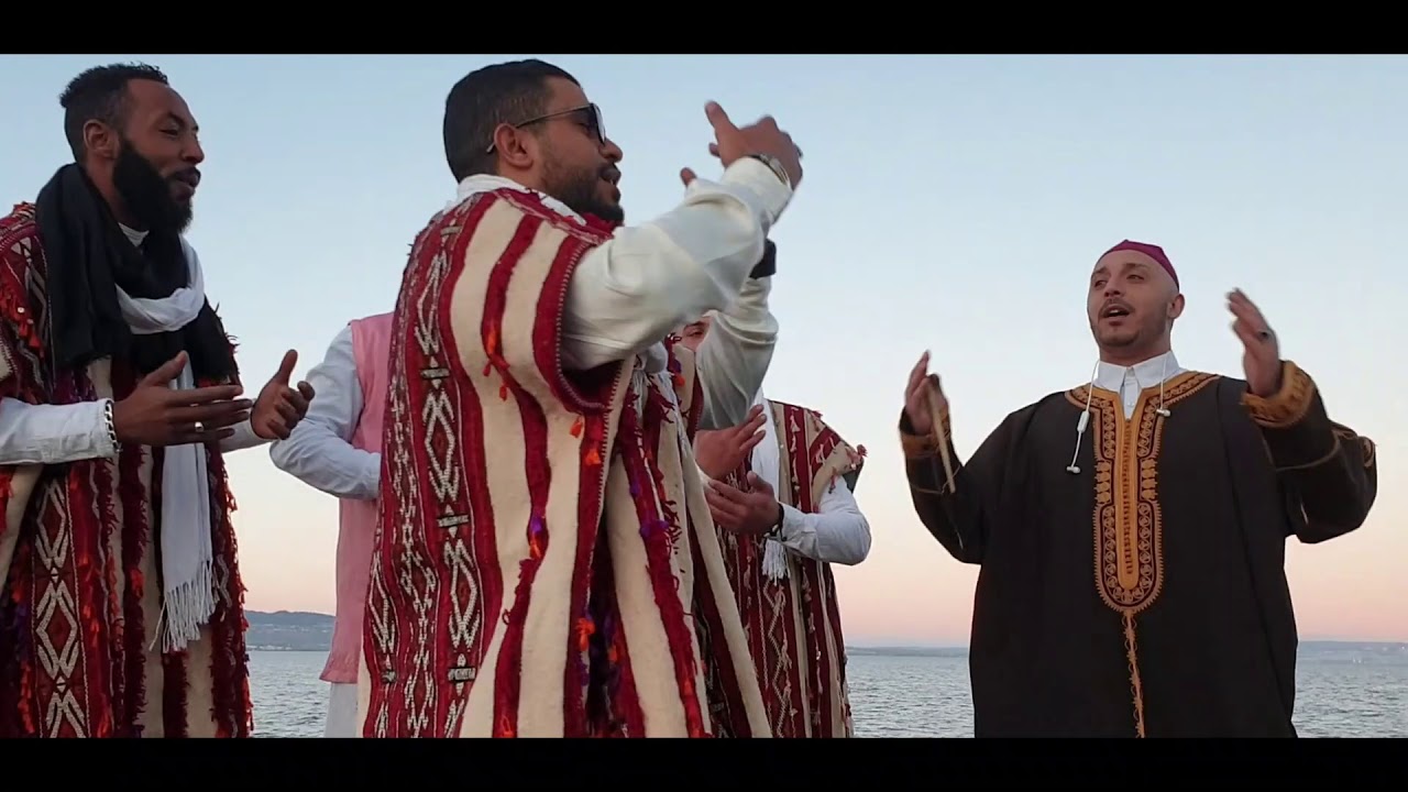 ISSAWA DE FRANCE - YouTube