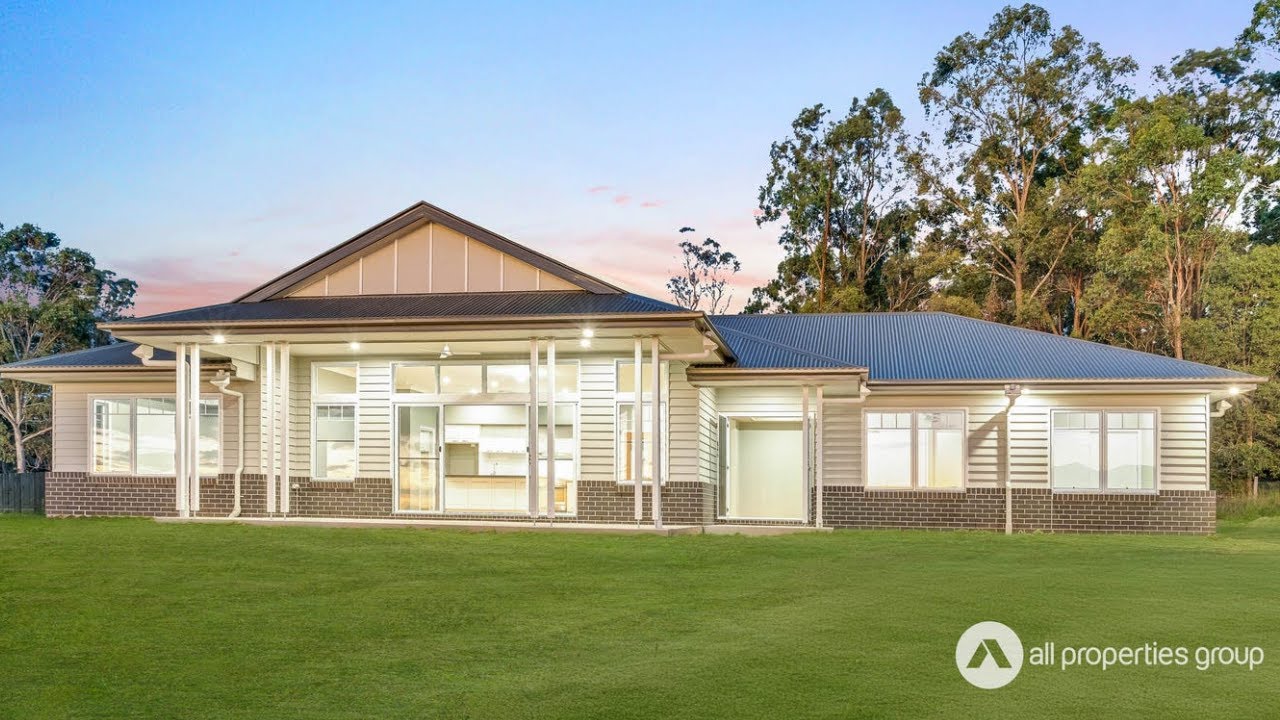 16 Trinity Place, Gleneagle | House Tour | Peter Conaghan - YouTube